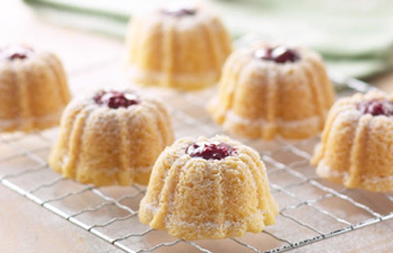 Kageform miniature brownies.